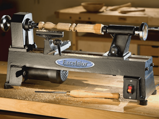 The Best Mini Wood Lathe for Small Projects 2025