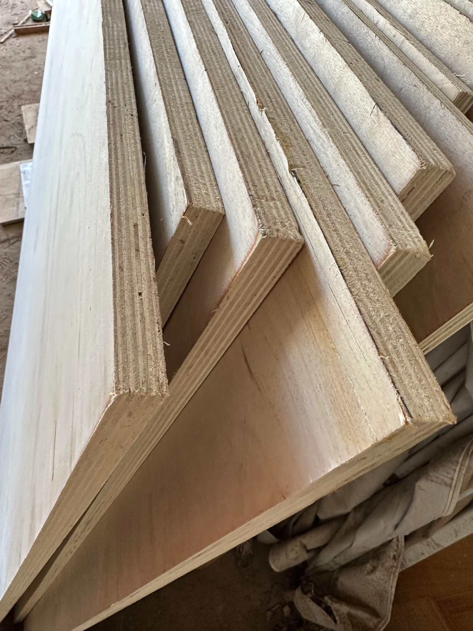 Choosing Between Appleply and Baltic Birch Plywood: A Comprehensive ...