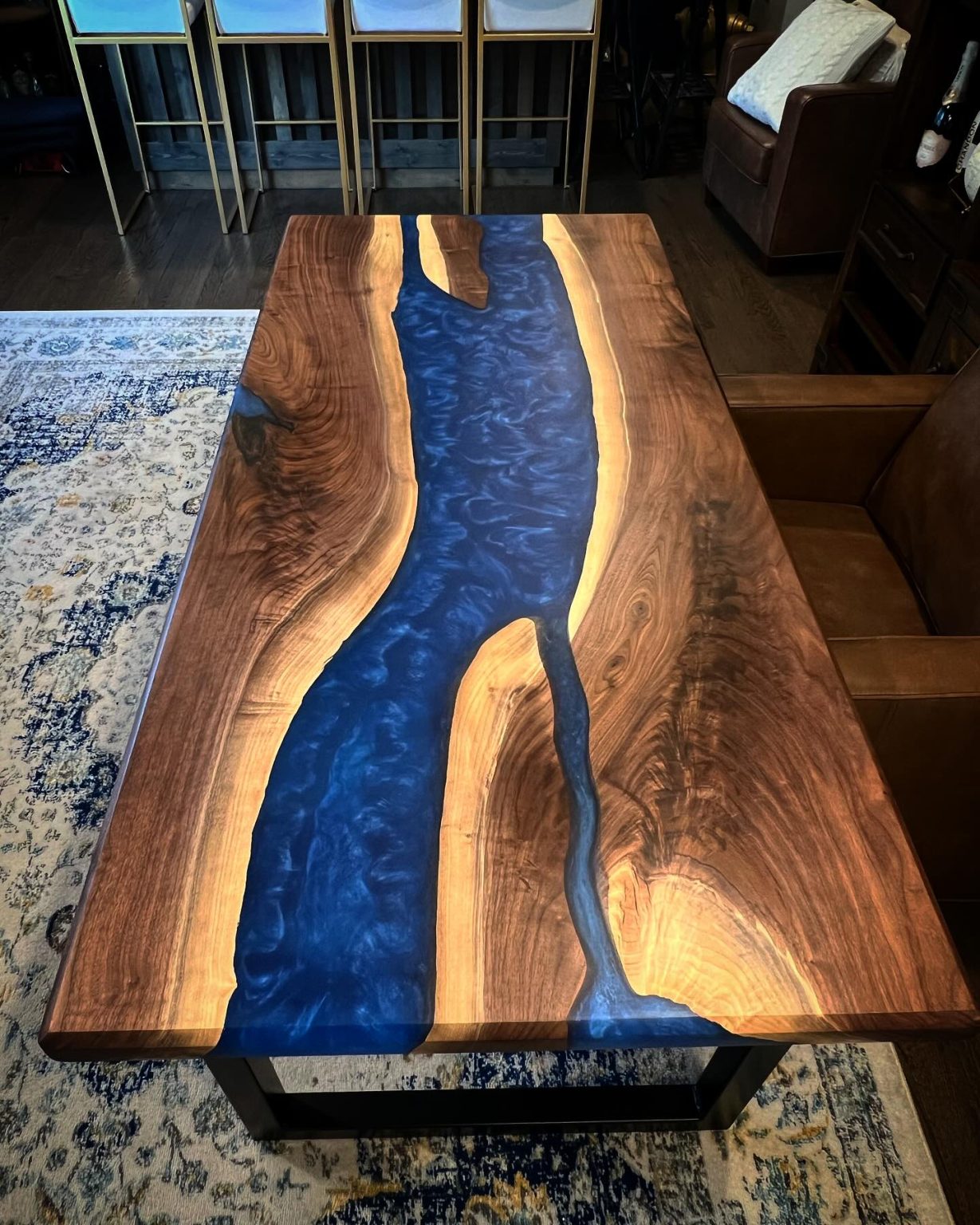 30 Epoxy River Tables That Are Never Going Out of Fashion (Because ...