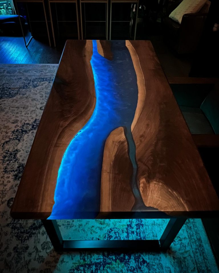30 Epoxy River Tables That Are Never Going Out of Fashion (Because ...