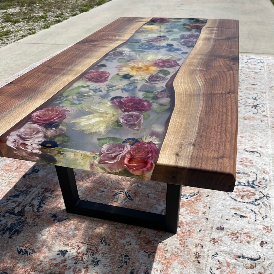 30 Epoxy River Tables That Are Never Going Out of Fashion (Because ...
