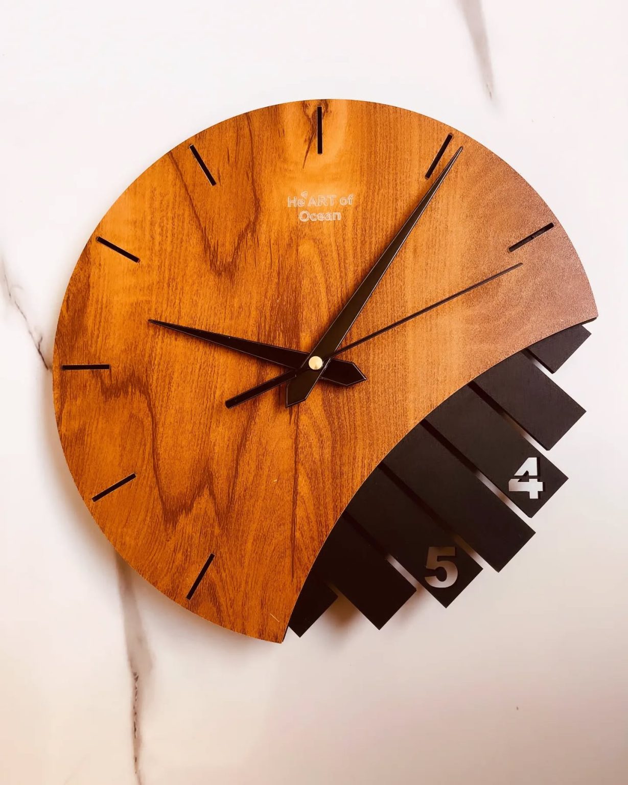 25 wooden wall clocks that are absolute conversation starters 2025