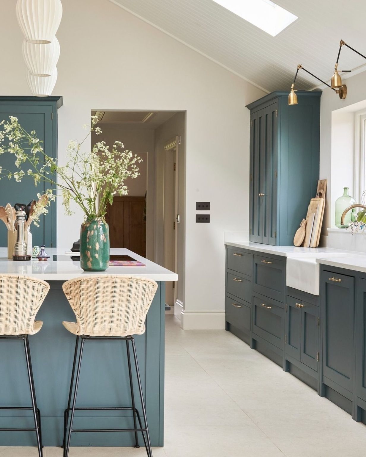30 Kitchen Color Schemes to Try 2025