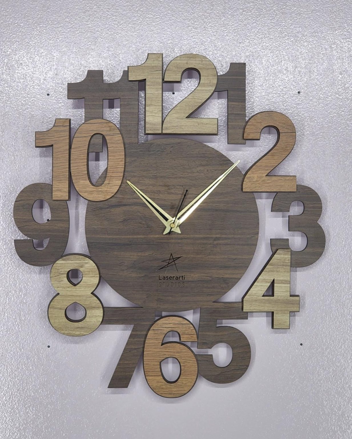 25 wooden wall clocks that are absolute conversation starters 2025