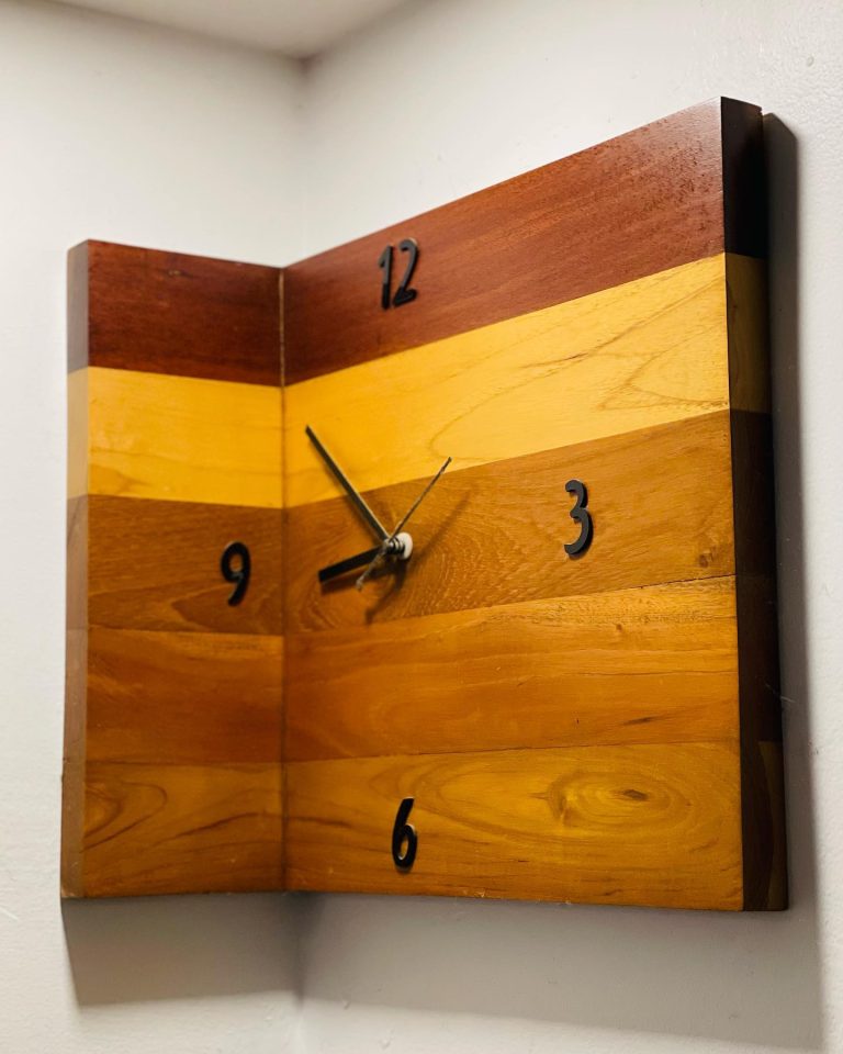 25 wooden wall clocks that are absolute conversation starters 2025