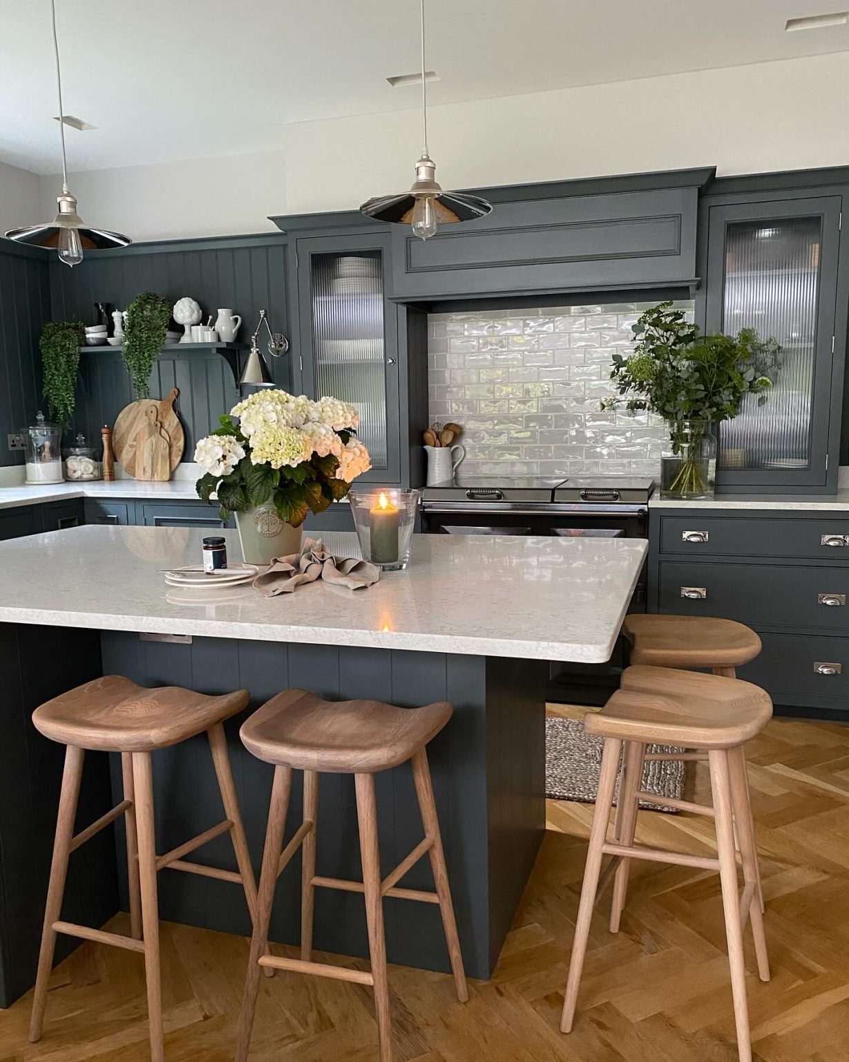 20 stylish kitchen island designs that y'll love 2025