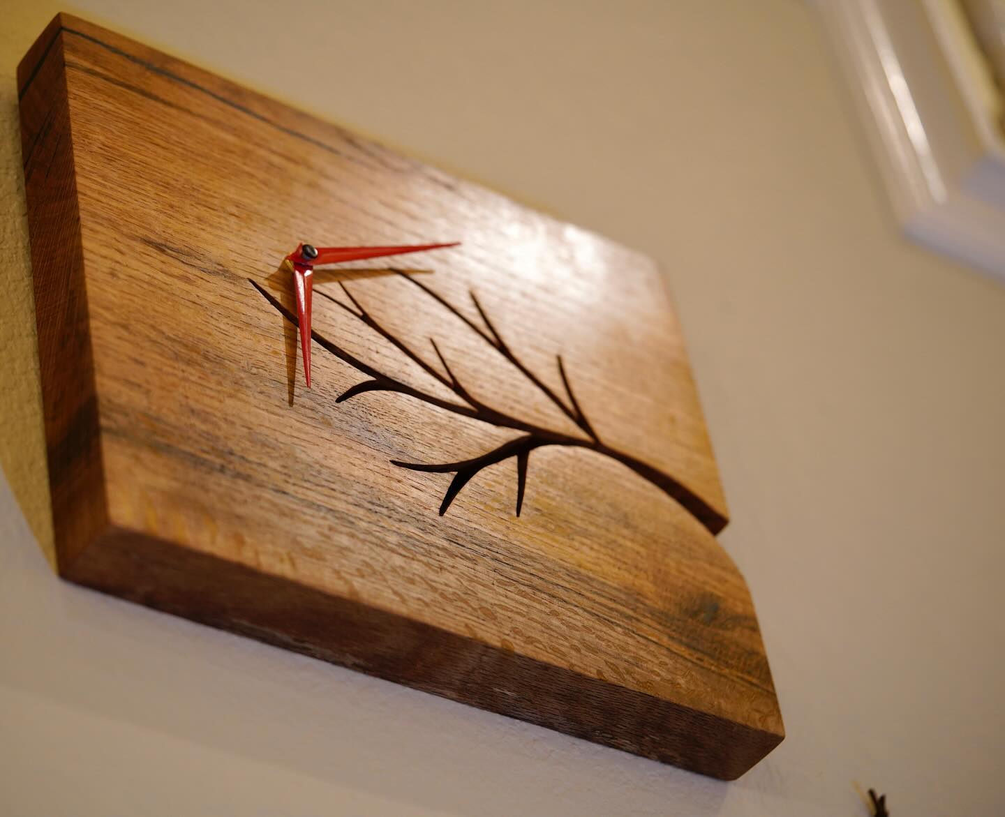 25 wooden wall clocks that are absolute conversation starters 2025