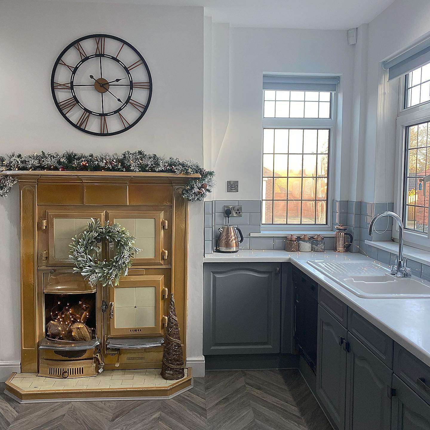 Small Corner Kitchen Designs That Pack a Big Punch 2025