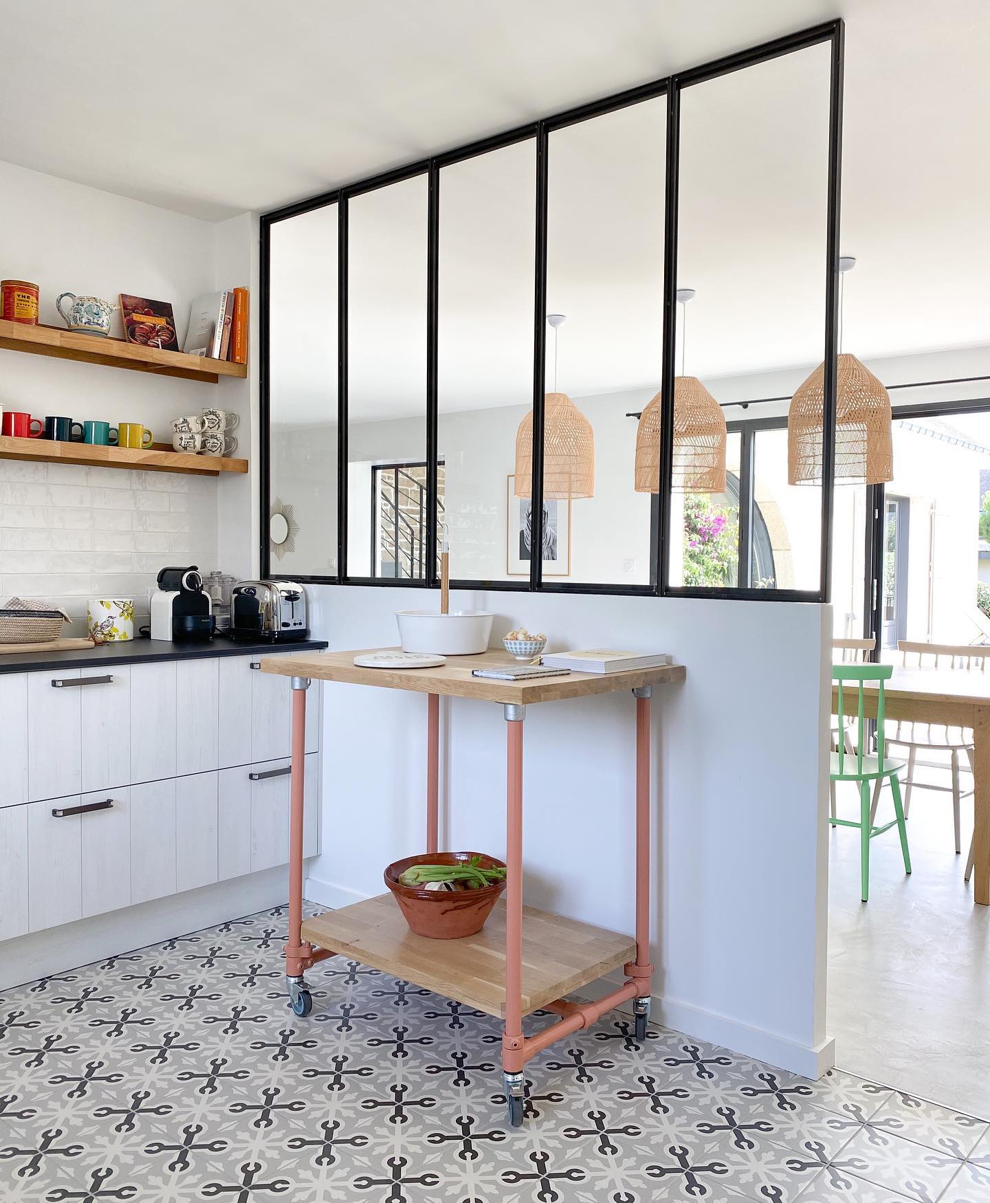 Small Mobile Kitchen Island Ideas for Small Spaces 2025