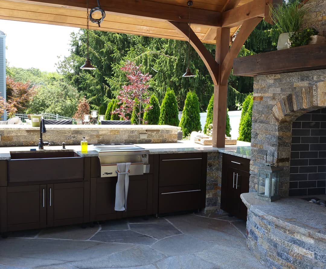 Transform Your Patio with These Outdoor Kitchen Cabinet Ideas 2025