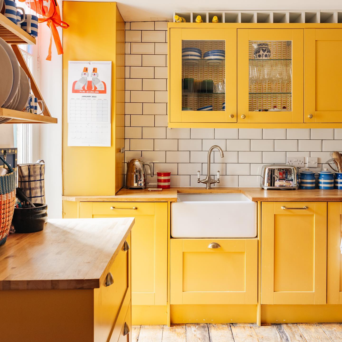 Brighten Your Space: 10 Inspiring Yellow Kitchen Ideas 2025